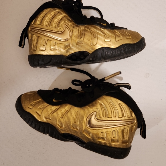 Nike | Shoes | Nike Metallic Gold Sz 6c Shoes | Poshmark